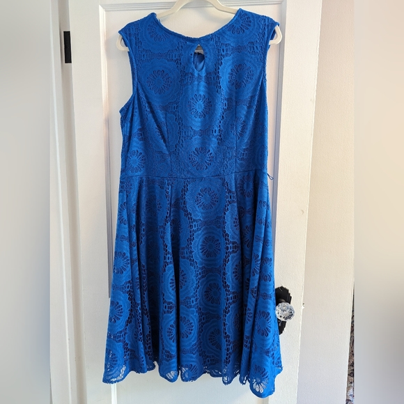 London Style | Dresses | London Style Collection Crochet Lace Overlay ...